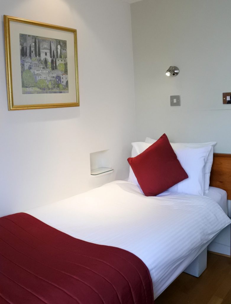 Standard Single - Harlingford Hotel